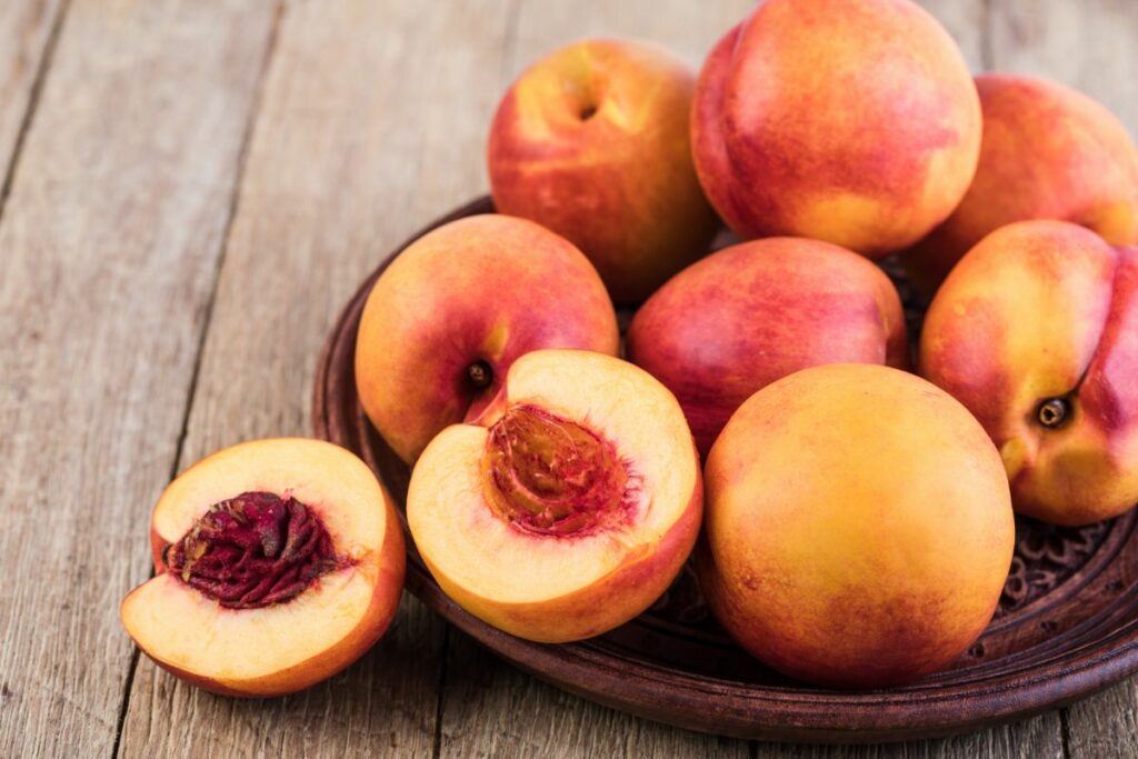 What Do Nectarines Taste Like? Everything You Need To Know - Butter And ...